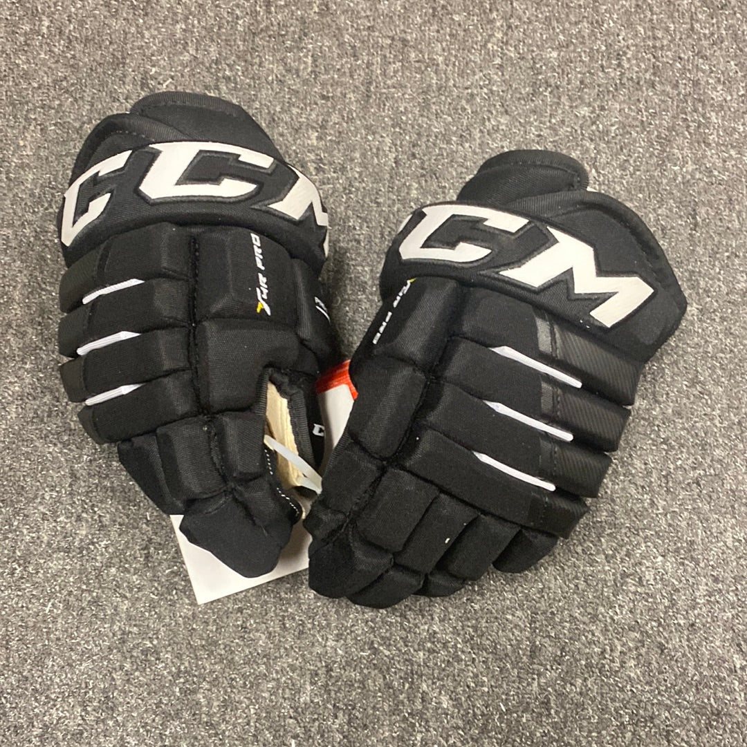 CCM Junior Pro Tacks Classic 4 Roll Pro Stock Gloves – Never Made It ...